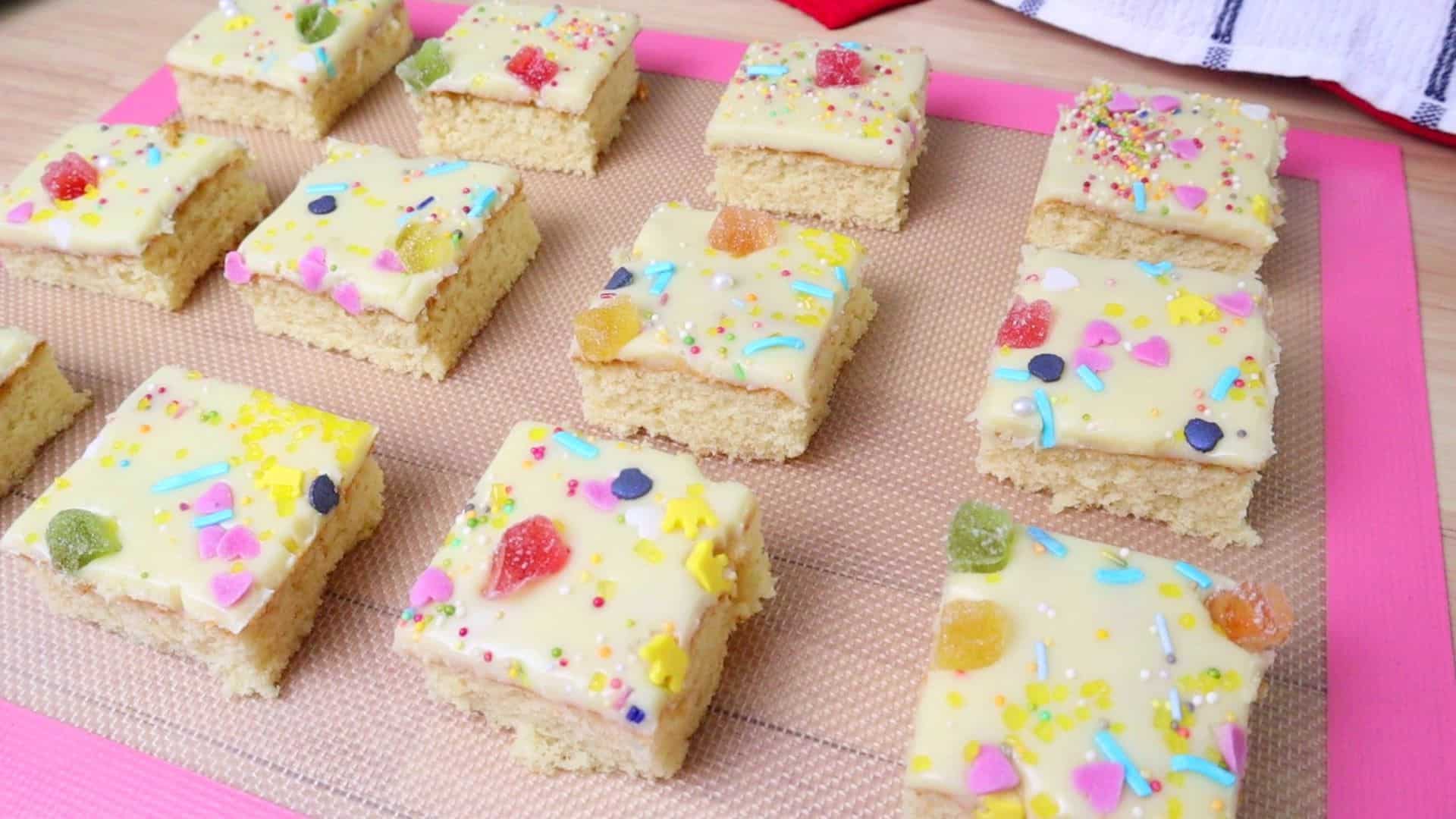 Easy and Quick to make Sponge Cake - Cheffoodiecast